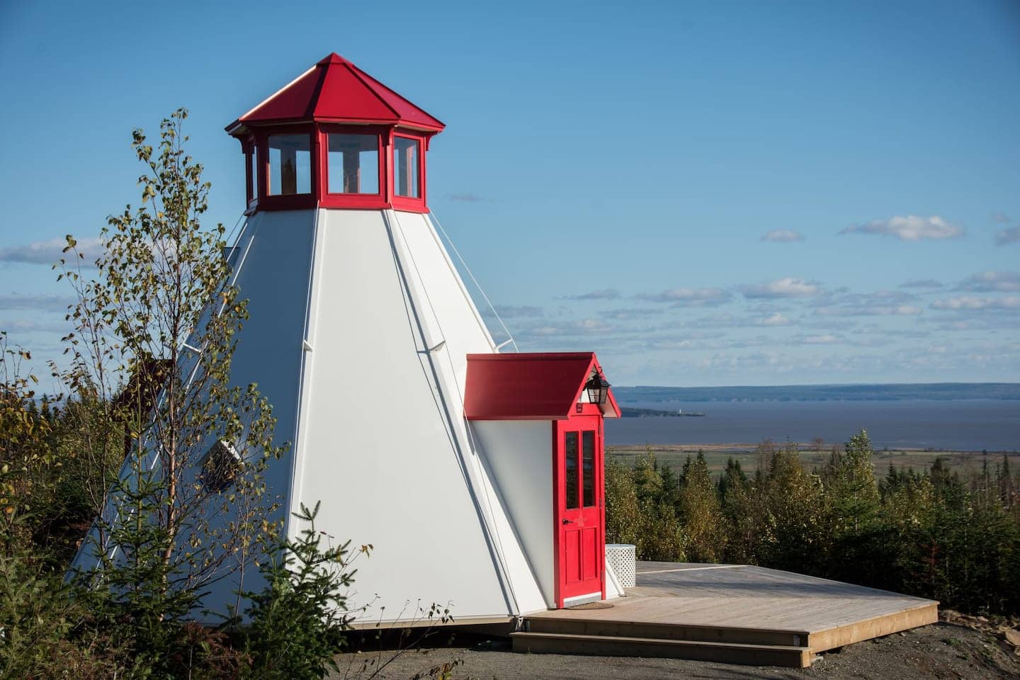 10 Coolest Airbnbs in Canada That Are Too Good to Be True