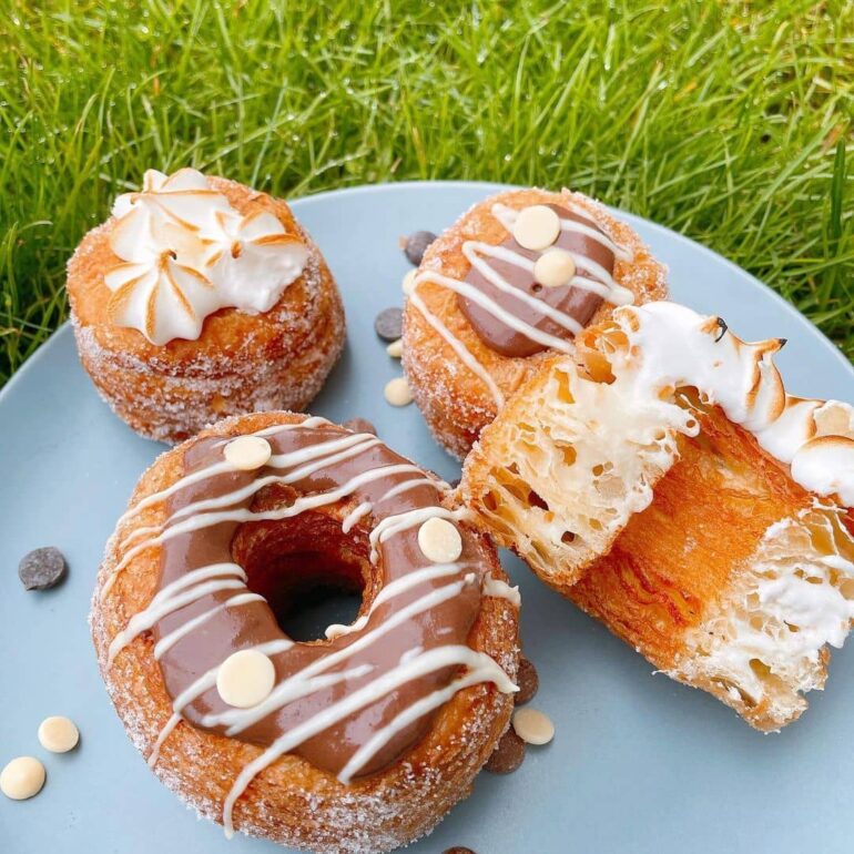 10 Best Donut Spots In Vancouver You Gotta Try In 2024 (+ What To Order)
