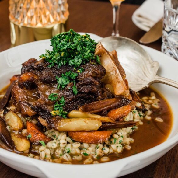 25 Best Montreal Restaurants To Dine At In 2024 (+ What To Order)