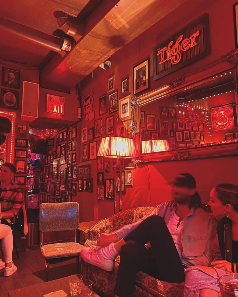 13 Best Bars In Toronto To Get Tipsy In This Year