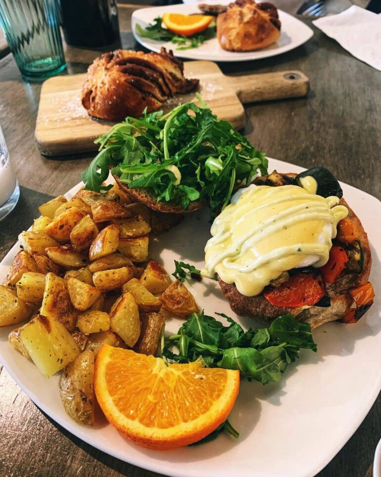 10 Best Brunch Restaurants In Edmonton For A Hearty Meal (+ what to order)