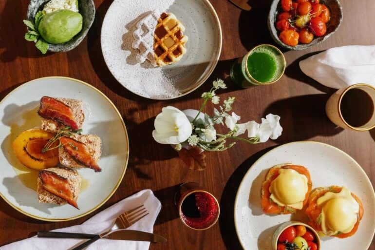 10 Best Lake Louise Restaurants You Need To Dine At (+what to order)