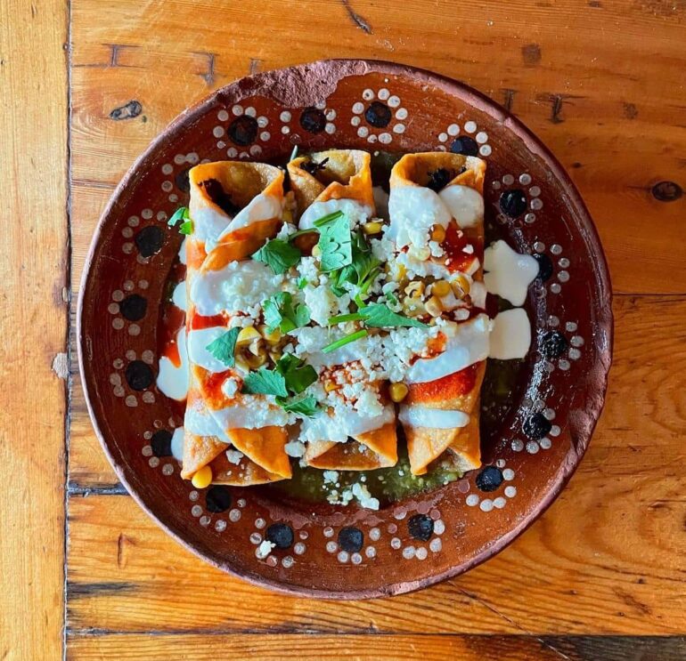 12 Best Mexican Restaurants In Toronto + What To Order (2024)