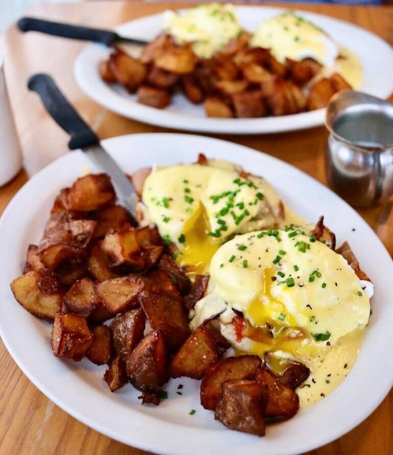 13 Best Brunch Restaurants In Ottawa For A Hearty Meal