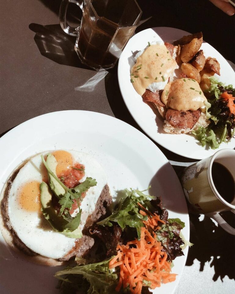 13 Best Barrie Restaurants & What To Order (2024)