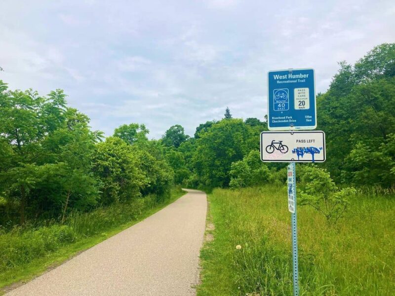 7 Best Hikes/Trails In & Around Toronto For An Outdoor Escape