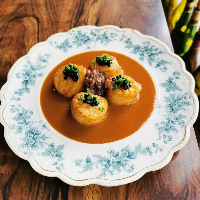 12 Best Ossington Restaurants To Eat At (+ What To Order)