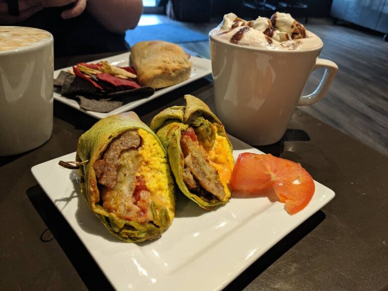 10 Best Restaurants In Hope BC To Eat At In 2024 (+ What to order)