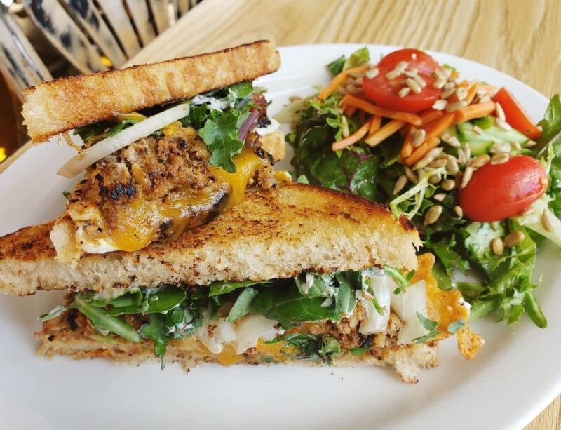 12 Absolute Best Bellingham Restaurants to Explore in 2024!