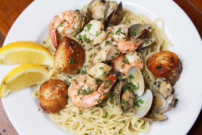 12 Absolute Best Bellingham Restaurants to Explore in 2024!