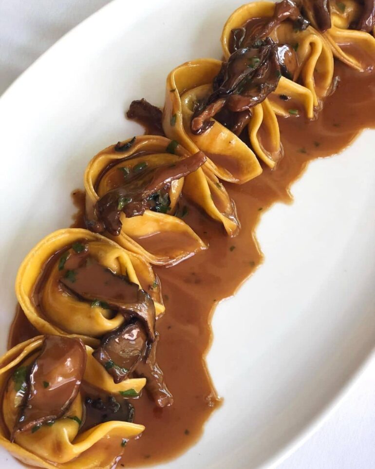 12 Best Italian Restaurants in Montreal to Dine At (+ What To Order)