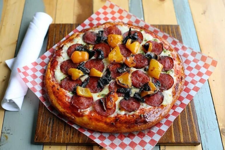 12 Best Italian Restaurants in Montreal to Dine At (+ What To Order)