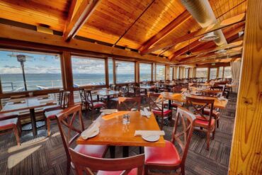11 Best Seattle Waterfront Restaurants To Eat At In 2024 (+ What To Order)
