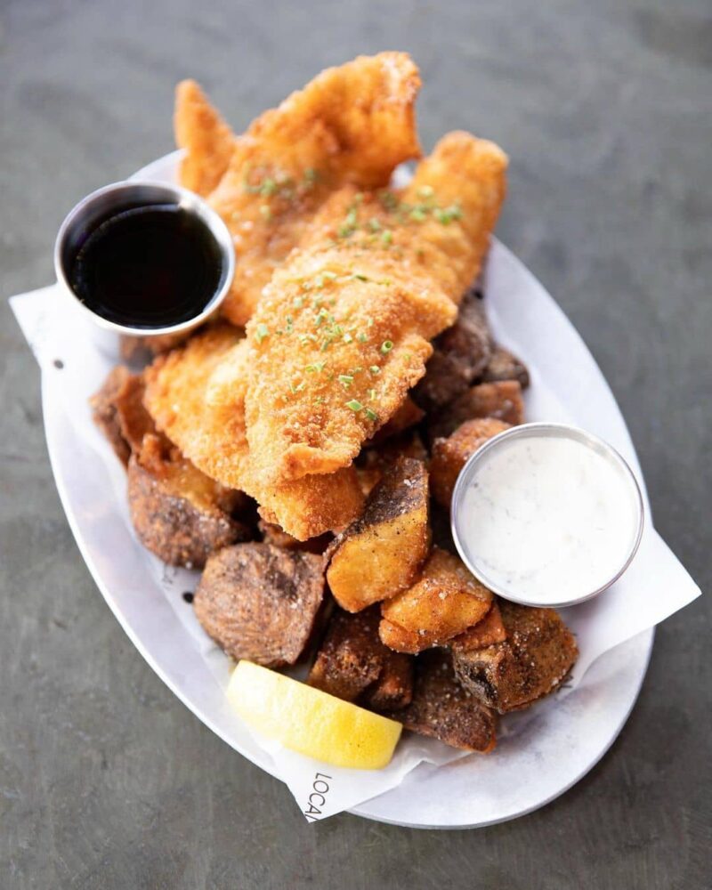 13 Best Seafood Restaurants In Seattle & What To Order (2024)