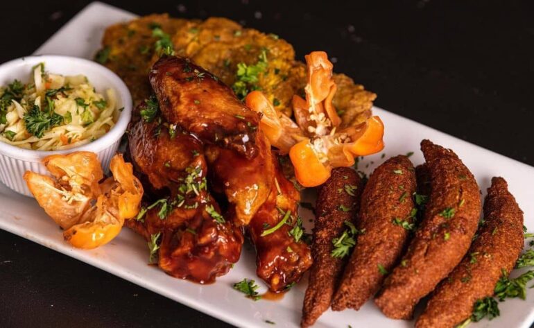 11 Best Lower East Side Restaurants In NYC To Eat At (+ What To Order)