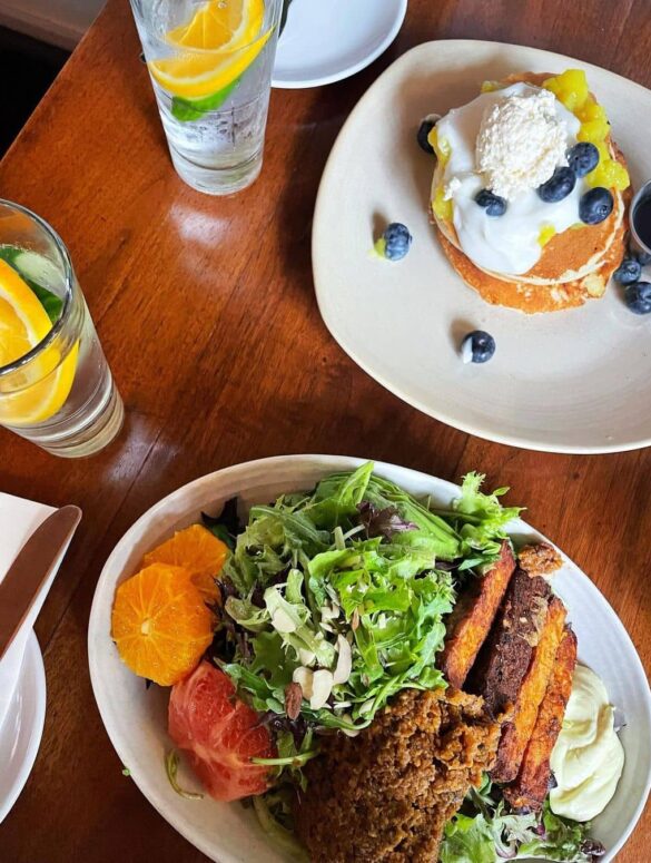12 Best Vegan Restaurants In Seattle To Eat At (+ What To Order)