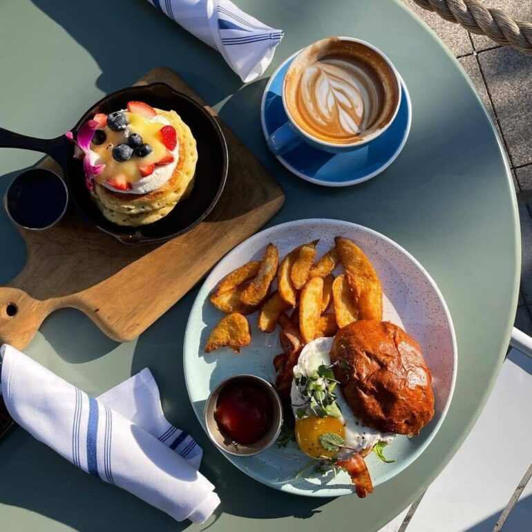 12 Best Dumbo Restaurants In NYC To Eat At In 2024 (+ What To Order)