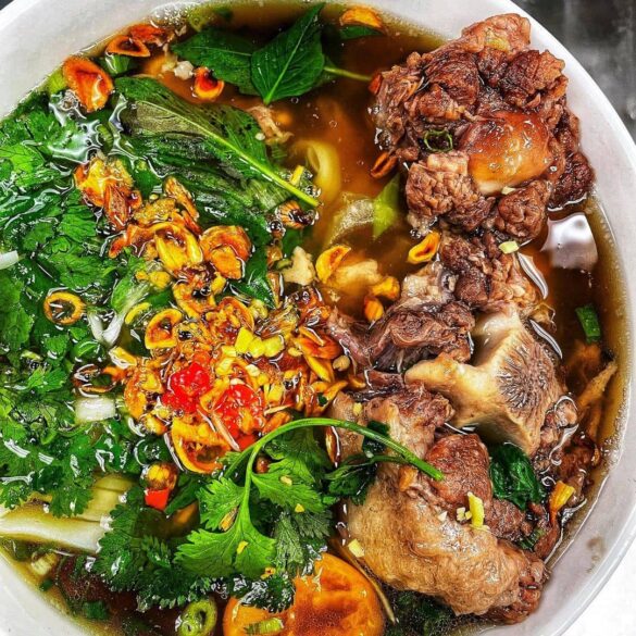 19 Best Honolulu Restaurants To Eat At In 2024(+ What To Order)