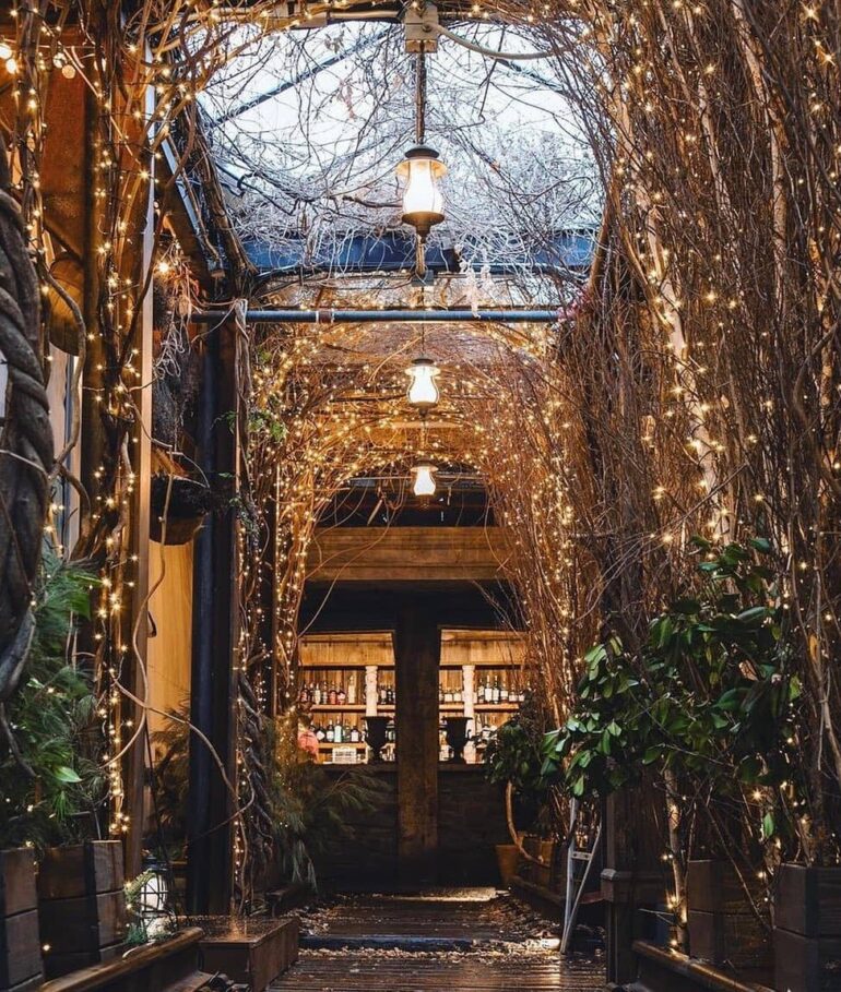 15 Best Rooftop Restaurants In NYC & What To Order (2024)