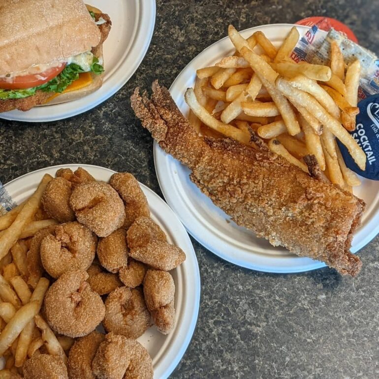 17 Best Seafood Restaurants In Chicago To Eat At In 2024 (+ What To Order)
