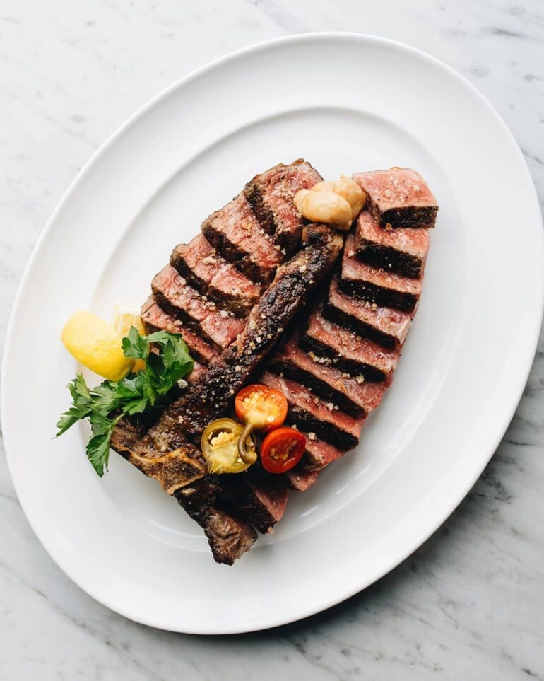 12 Best River North Restaurants To Eat At In 2023 (+ What To Order)