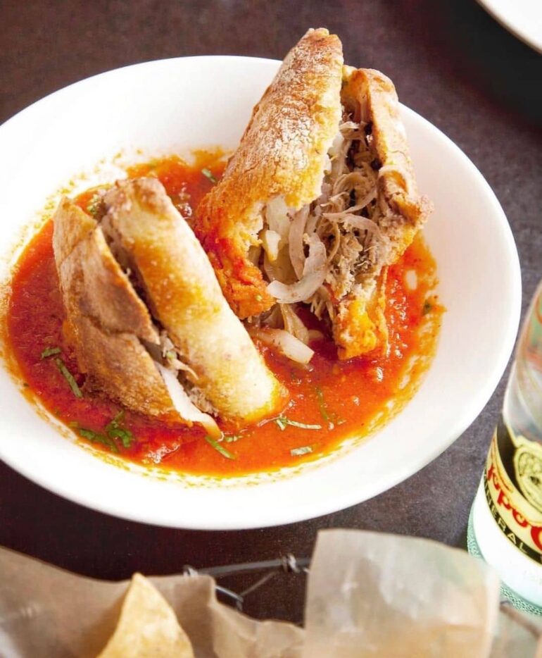 12 Best Mexican Restaurants In Chicago To Eat At In 2024 (+ What To Order)