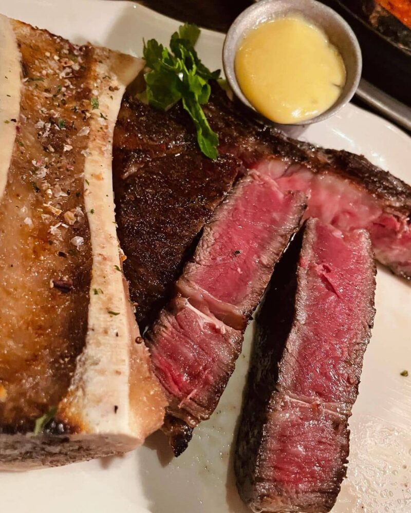 10 Best Steakhouses In Chicago To Eat At In 2024 (+ What to Order)
