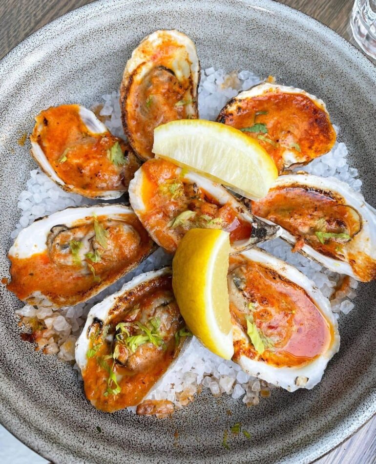 12 Best River North Restaurants To Eat At In 2023 (+ What To Order)