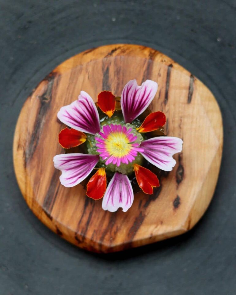 13 Best West Loop Restaurants To Eat At In 2024 (+ What To Order)