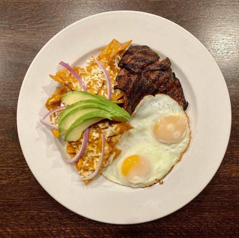 12 Best Mexican Restaurants In Chicago To Eat At In 2024 (+ What To Order)