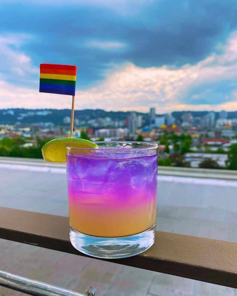 10 Best Rooftop Bars In Portland & What To Order (2024)