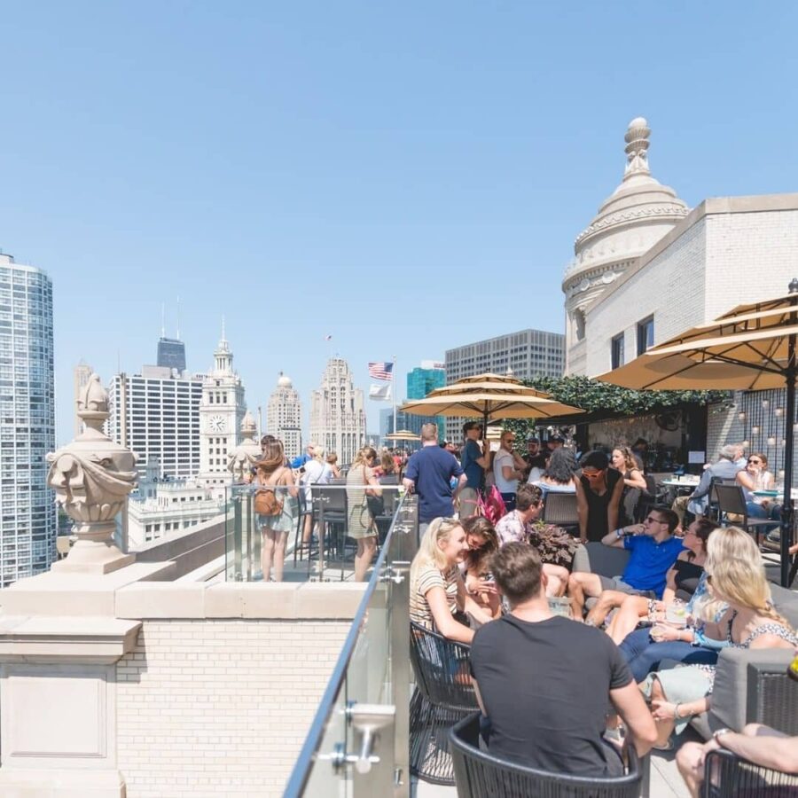 10 Best Rooftop Restaurants In Chicago To Eat At In 2024 (+ What To Order)