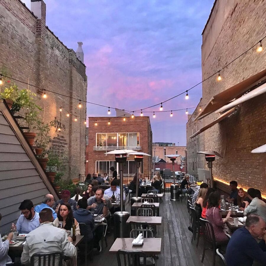 10 Best Rooftop Restaurants In Chicago To Eat At In 2024 (+ What To Order)