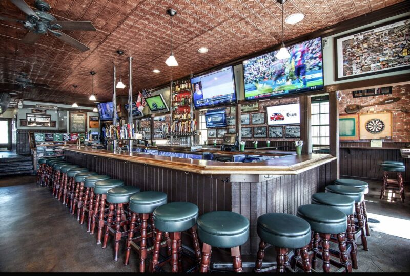 10 Best Bars In Santa Monica To Drink At In 2024 (+ What To Order)