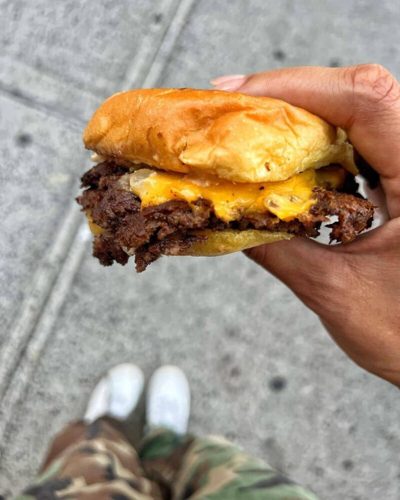 12 Best Burgers In NYC To Eat In 2024 (+ What To Order)