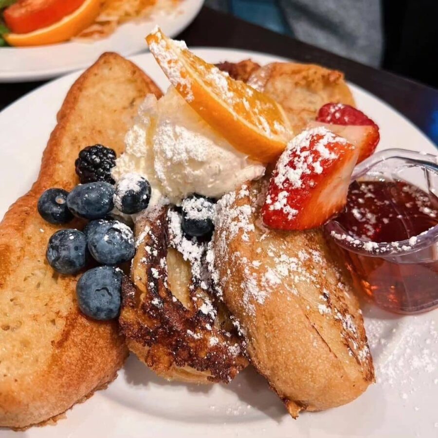 12 Best Brunch In Chicago To Eat At In 2024 (+ What To Order)