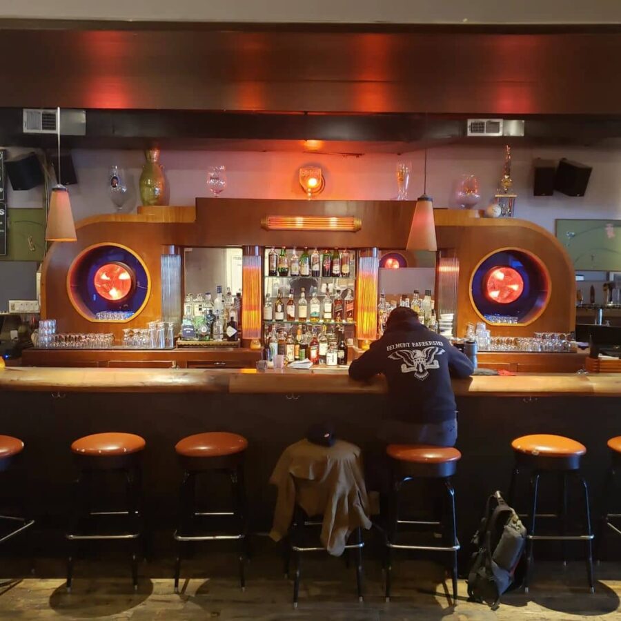 10 Best Chicago Bars To Visit In 2023 (+ What To Order)