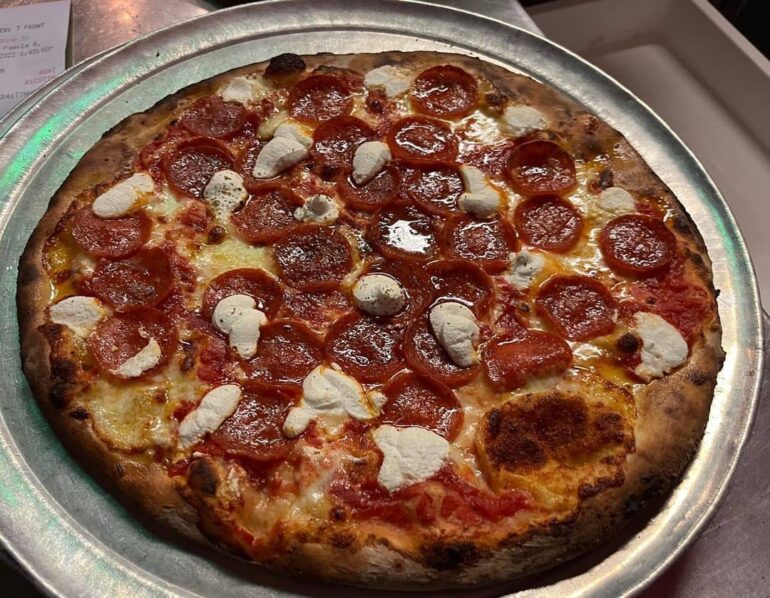 10 Best Pizza In Manhattan NYC To Eat At In 2024 (+ What To Order)