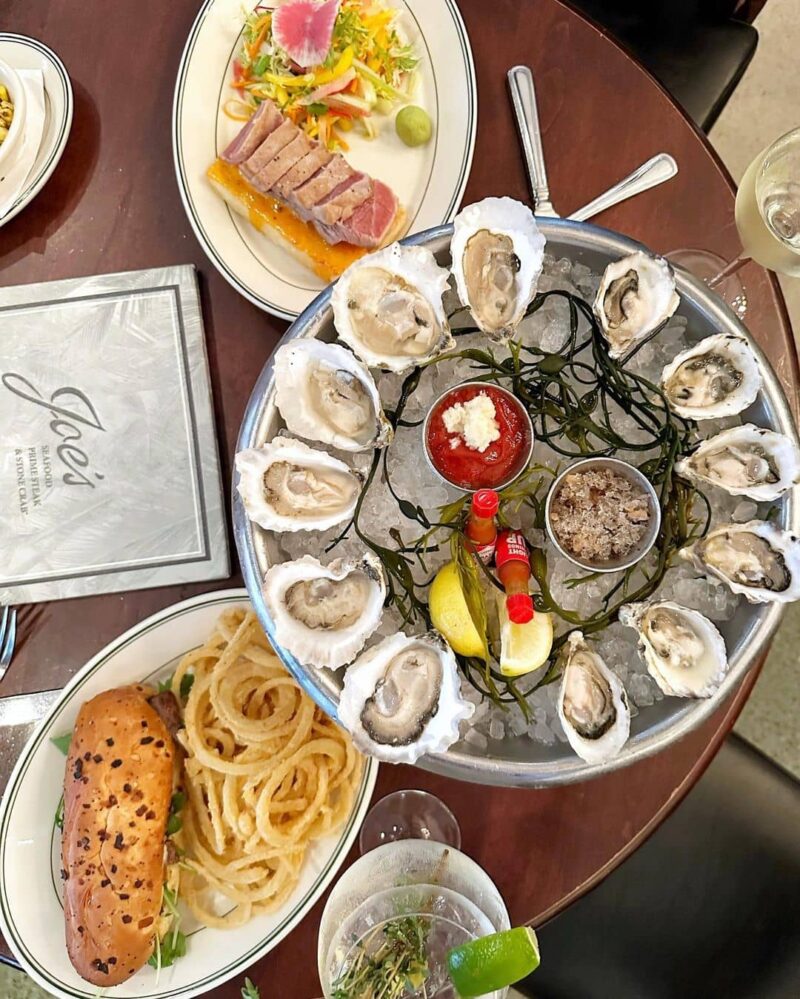 17 Best Seafood Restaurants In Chicago To Eat At In 2024 (+ What To Order)