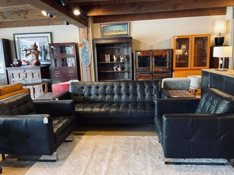 12 Best Thrift Stores In Seattle To Visit For Some Gems In 2024