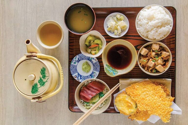 12 Best Restaurants On The Big Island Of Hawaii To Eat At In 2024