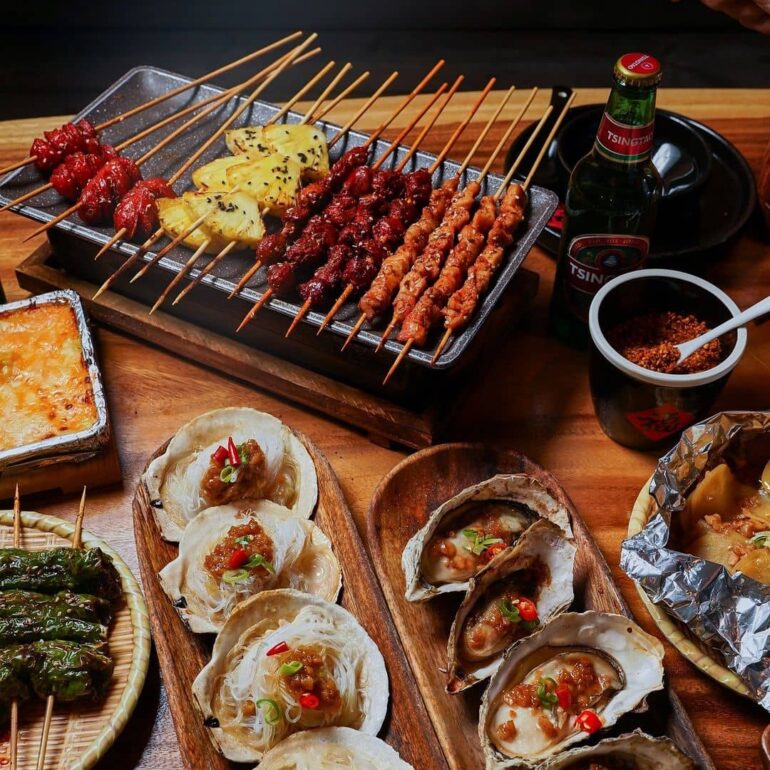 12 Best Toronto Chinatown Restaurants + What To Order (2024)