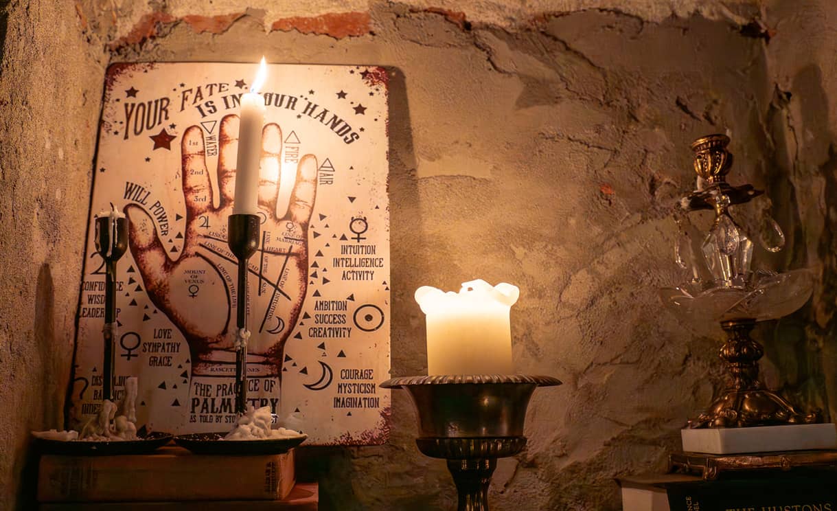 Gastown's New Occult-Themed Speakeasy Mixes Tarot and Cocktails