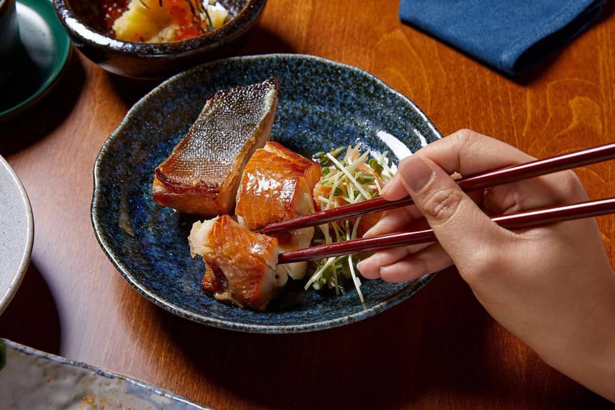 Cozy Japanese Izakaya Bar 'OKU' Quietly Opens in Gastown