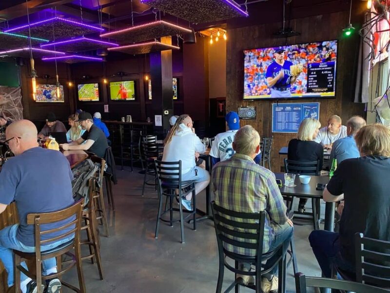 Top 12 Must-Visit Sports Bars in Seattle: Where Great Food Meets Game ...