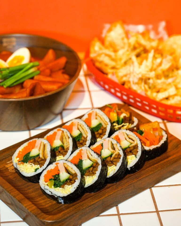 New Korean Snack Bar 'Nom Nom Seoul' Soft Opens in Downtown Vancouver