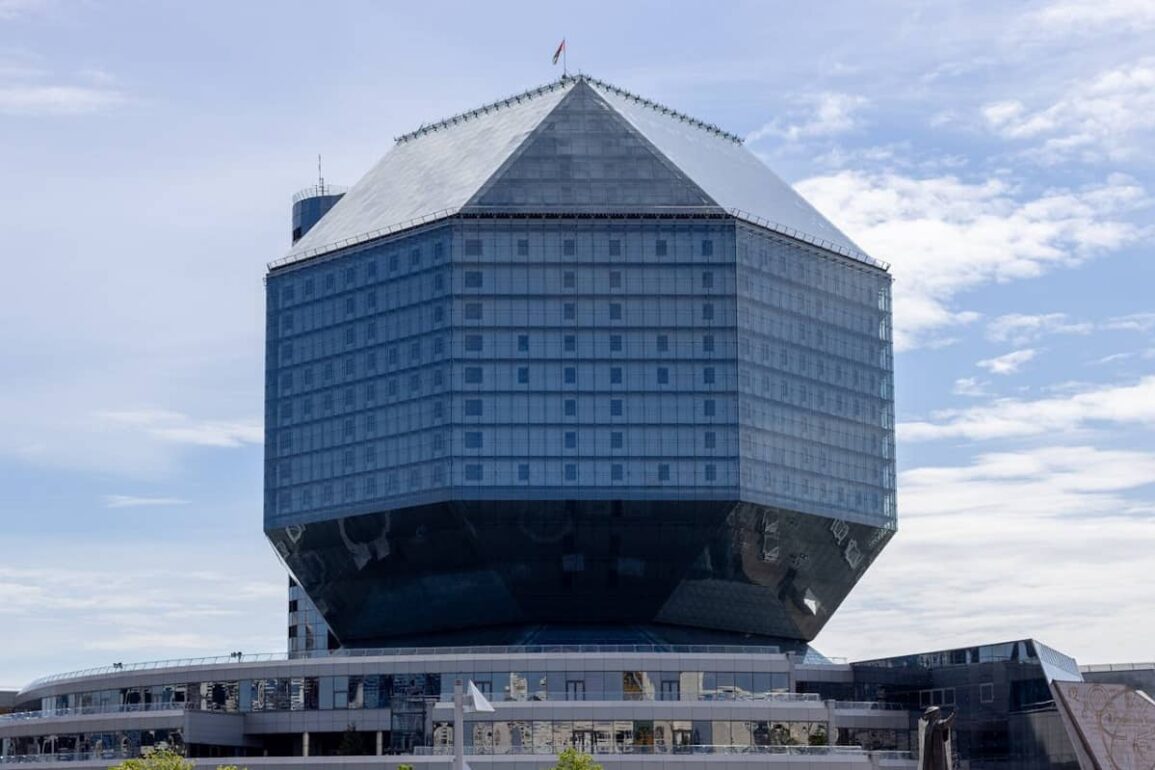 15 Weirdest Buildings From Around the World You Won't Believe Actually ...