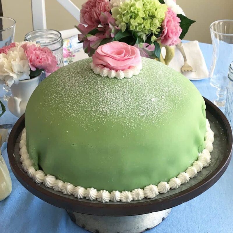 12 Most Challenging Cakes In The World To Make & Master