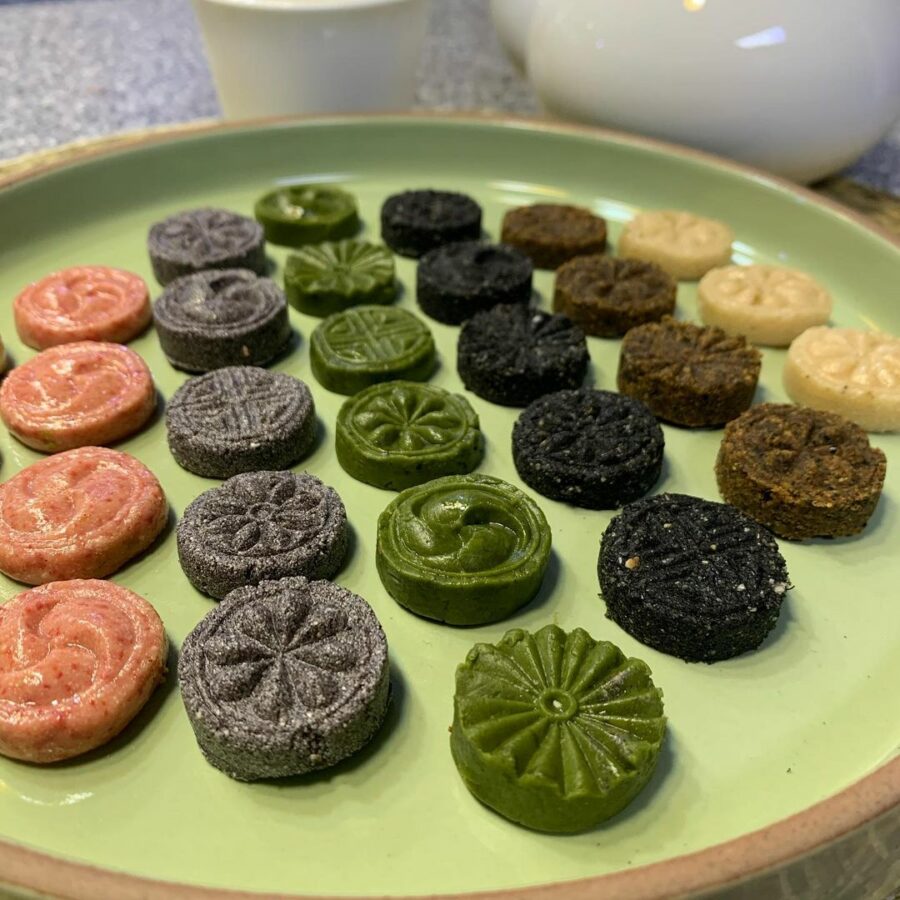 15 Must-Try Korean Desserts & Treats Everyone Gotta Try Once