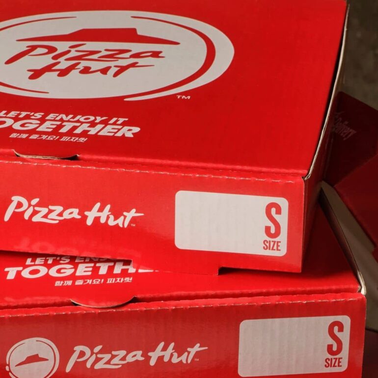 15 Crazy Pizza Hut Facts That Will Make You Say "Wait, What?"